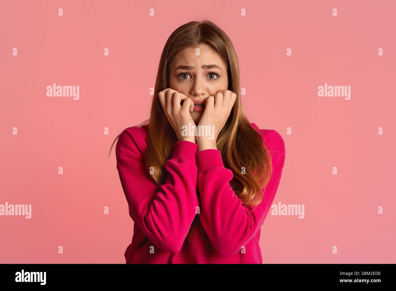Teenager horror -Fotos und -Bildmaterial in hoher Auflösung – Alamy