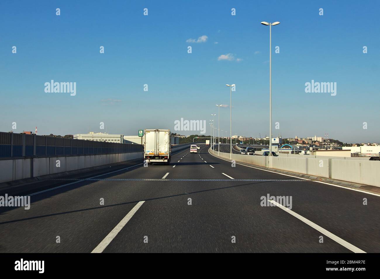Japan Autobahn Gebäude Stockfotos und -bilder Kaufen - Alamy
