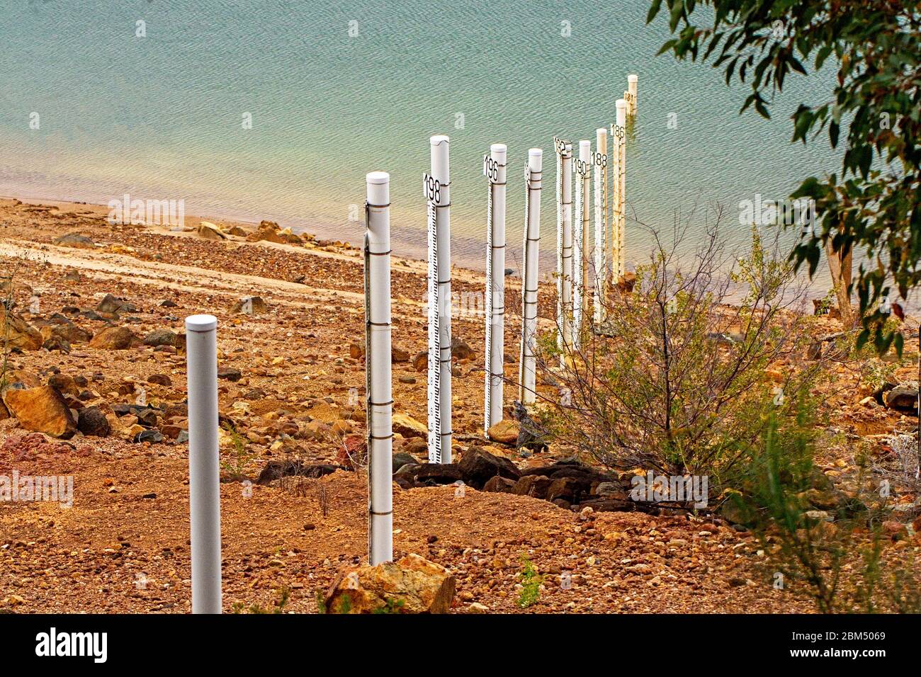 Wasserstand pegel -Fotos und -Bildmaterial in hoher Auflösung – Alamy