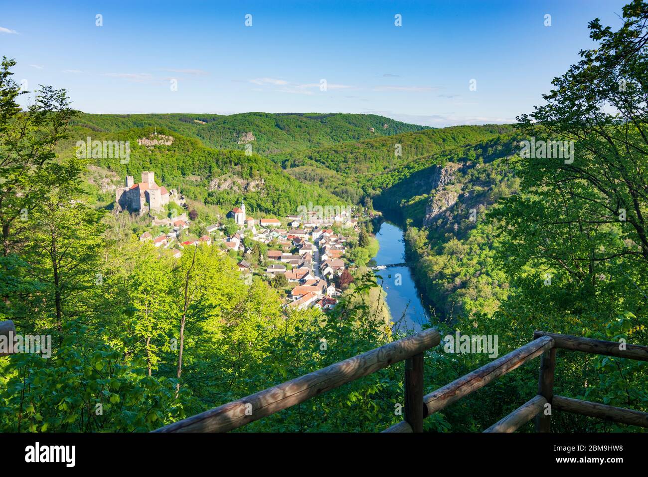 Hardegg: Schloss Hardegg, Thaya, Hardegg Stadt, Thaya Fluss ...