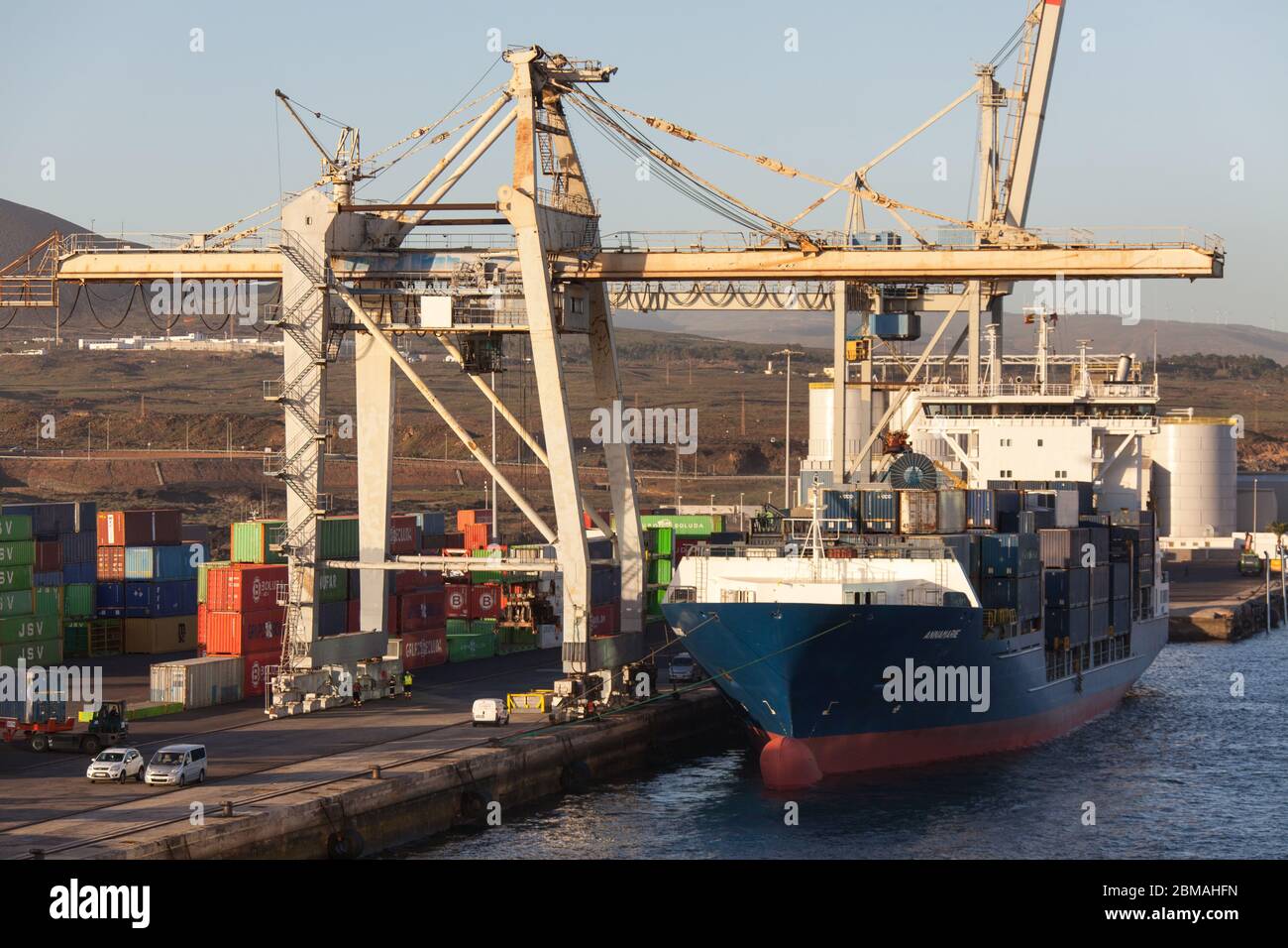Containerhafen von arrecife -Fotos und -Bildmaterial in hoher Auflösung ...