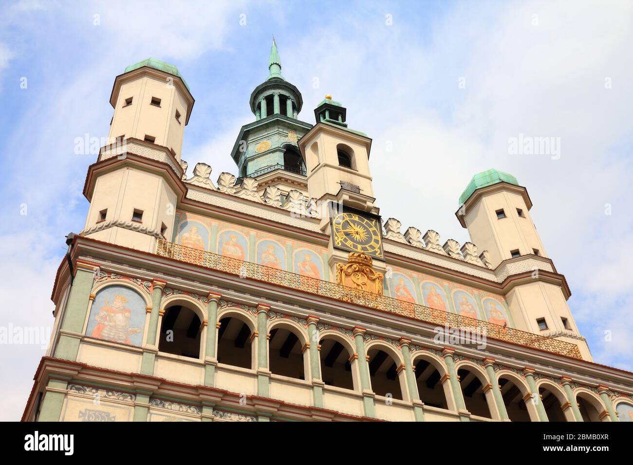 Polnische architektur -Fotos und -Bildmaterial in hoher Auflösung – Alamy