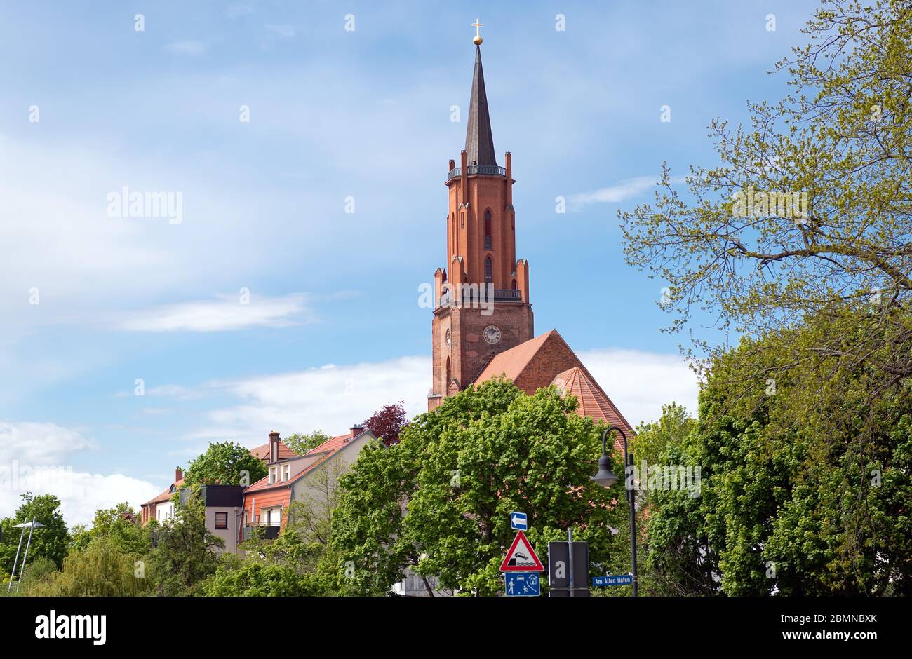 Rathenow, Deutschland. Mai 2020. Die evangelische Stadtkirche St ...