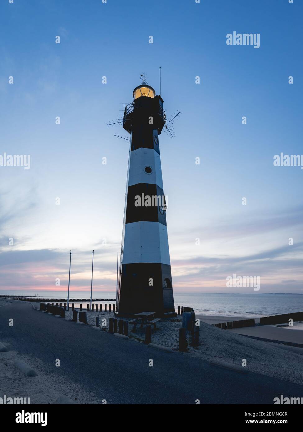 Sonnenuntergang am Strand von Breskens, Niederlande Stockfotografie - Alamy