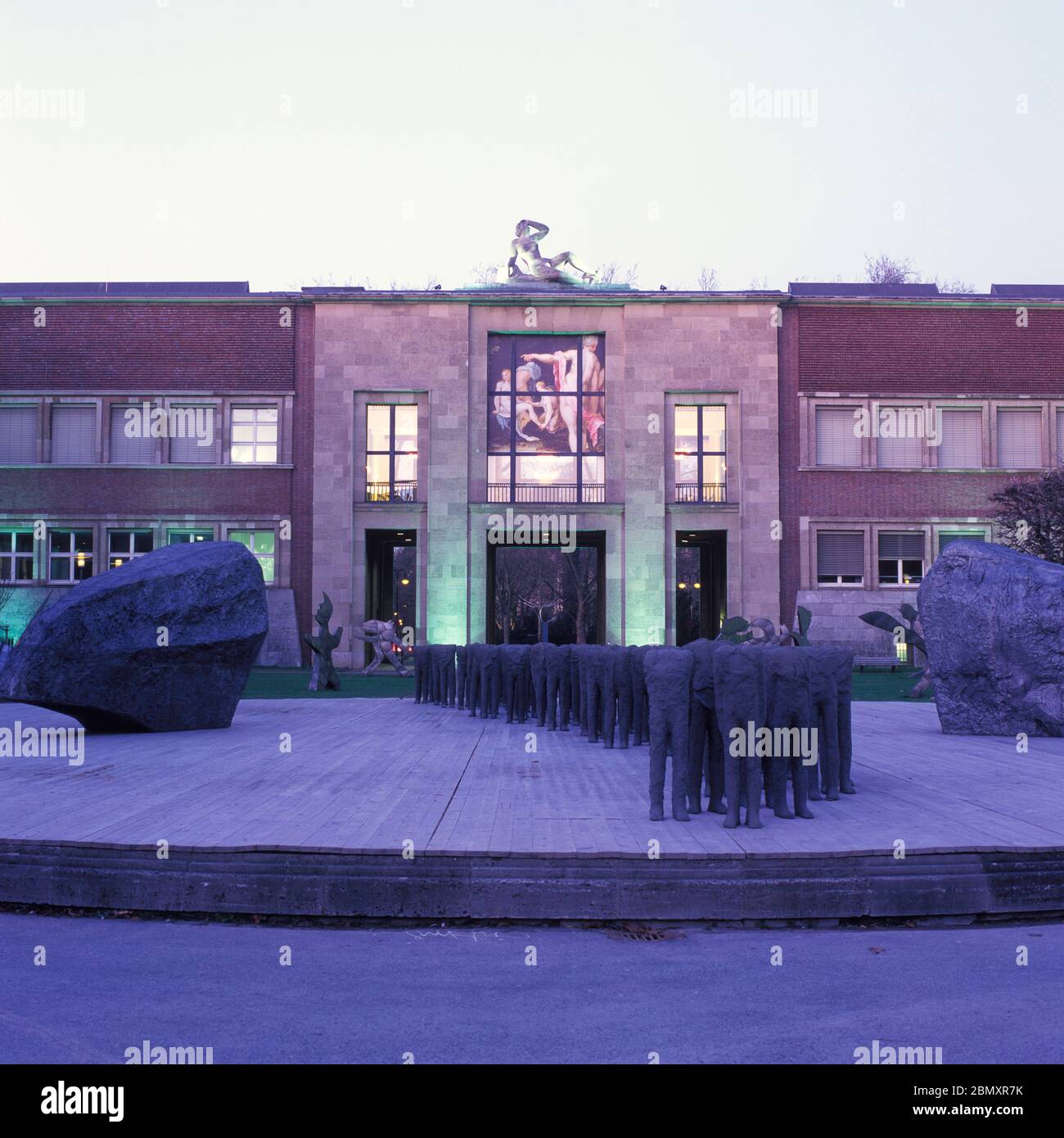 Museum kunstpalast -Fotos und -Bildmaterial in hoher Auflösung – Alamy