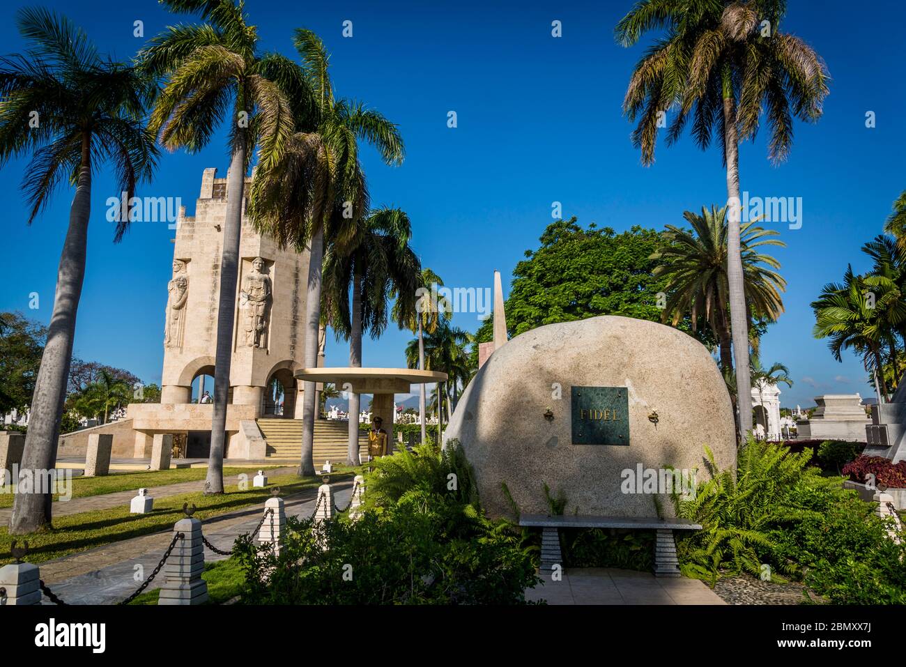 Friedhof Santa Ifigenia, Mausoleum von Fidel Castro und Mausoleum von ...