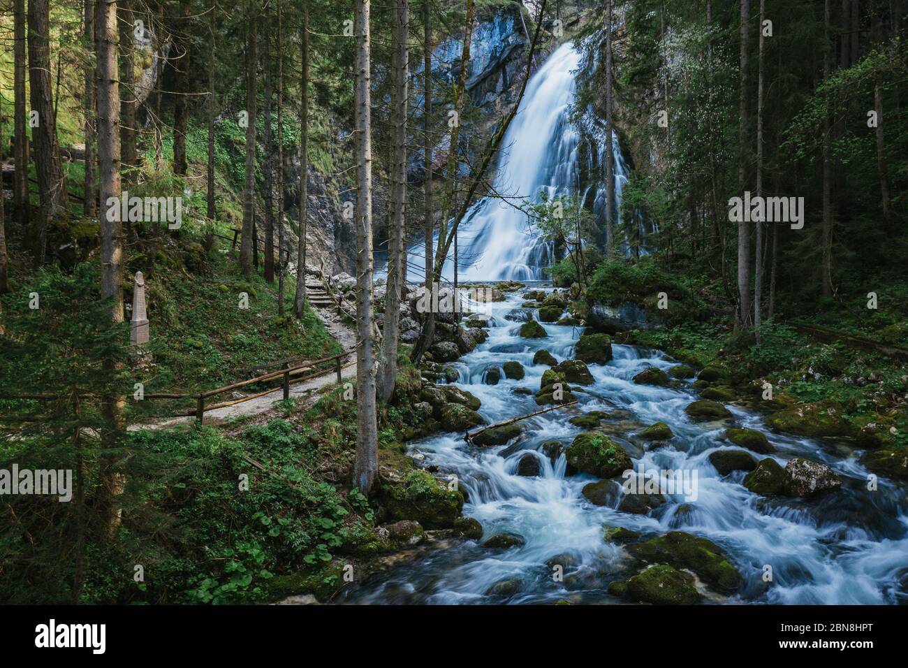 Golling, Österreich. Mai 2020. Beeindruckende wilde Natur und ein ...