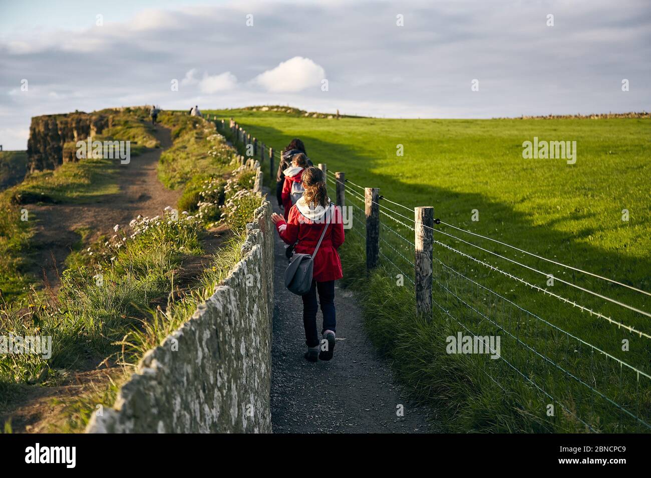 Marching girls -Fotos und -Bildmaterial in hoher Auflösung – Alamy