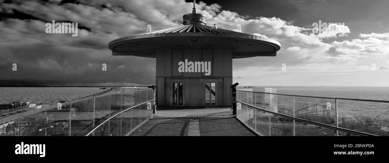 The Pier Hill Lift, Royal Terrace, Southend-on-Sea town, Thames Estuary ...