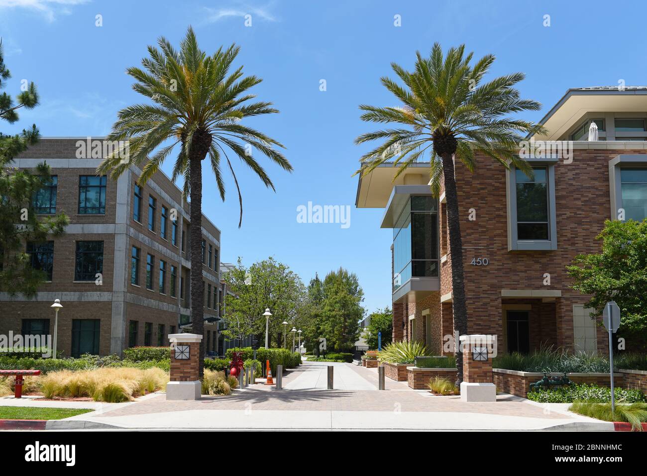 Orange gateway -Fotos und -Bildmaterial in hoher Auflösung – Alamy