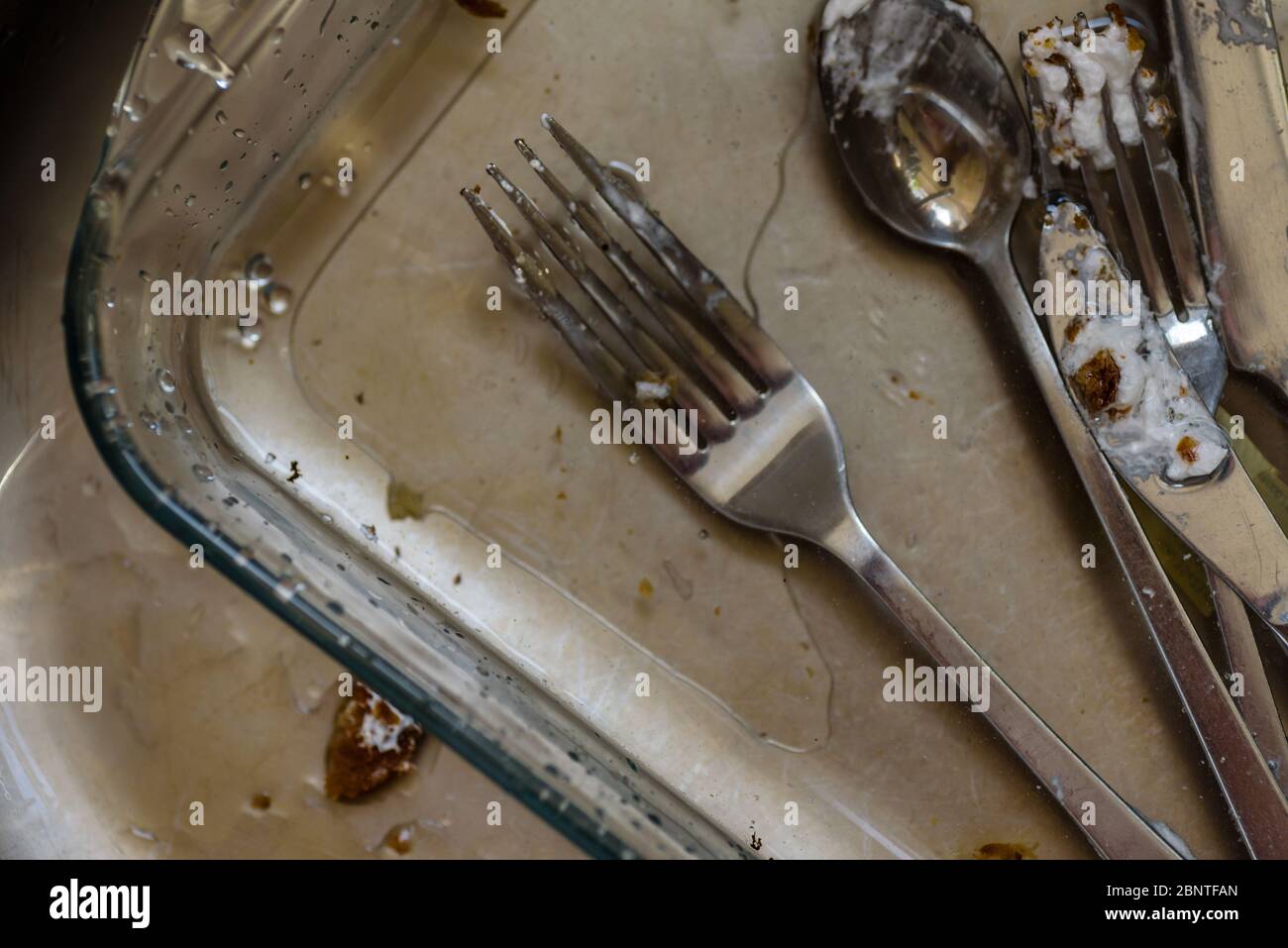 Schmutziges Besteck Stockfotos und -bilder Kaufen - Alamy