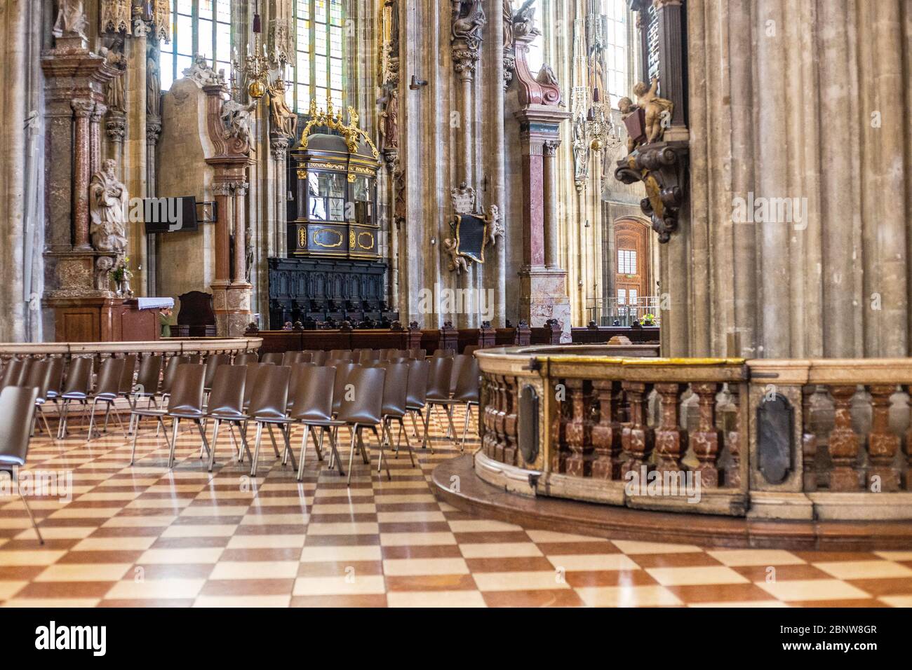 Wien stephansdom altar -Fotos und -Bildmaterial in hoher Auflösung – Alamy