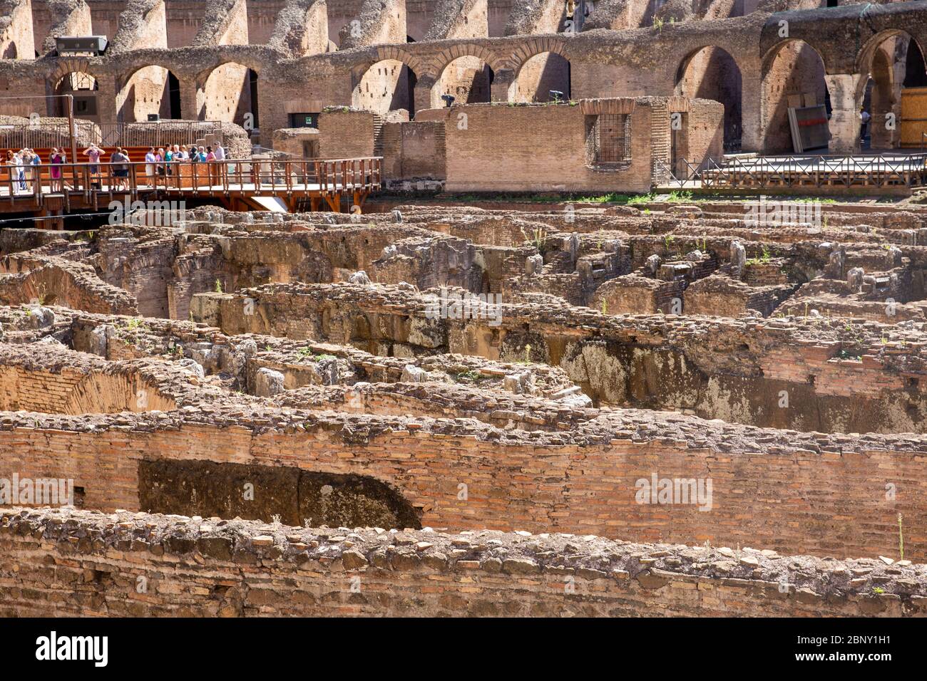 Im inneren des kolosseum amphitheaters -Fotos und -Bildmaterial in ...