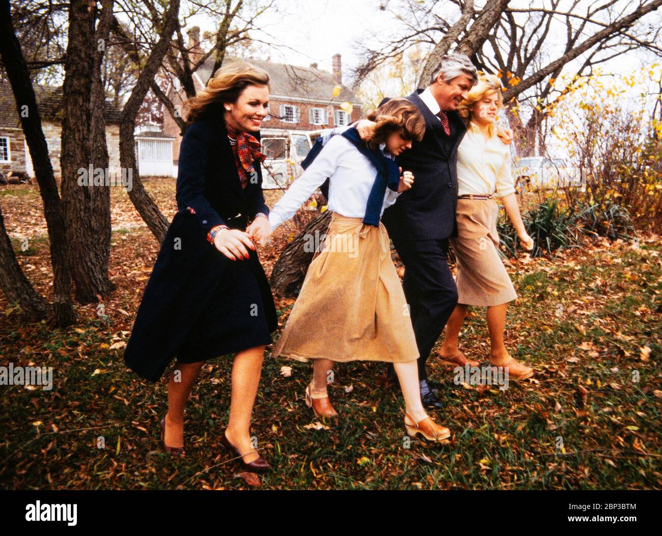 Phyllis George und John Y Brown, Gouverneur von Kentucky, mit ihren ...