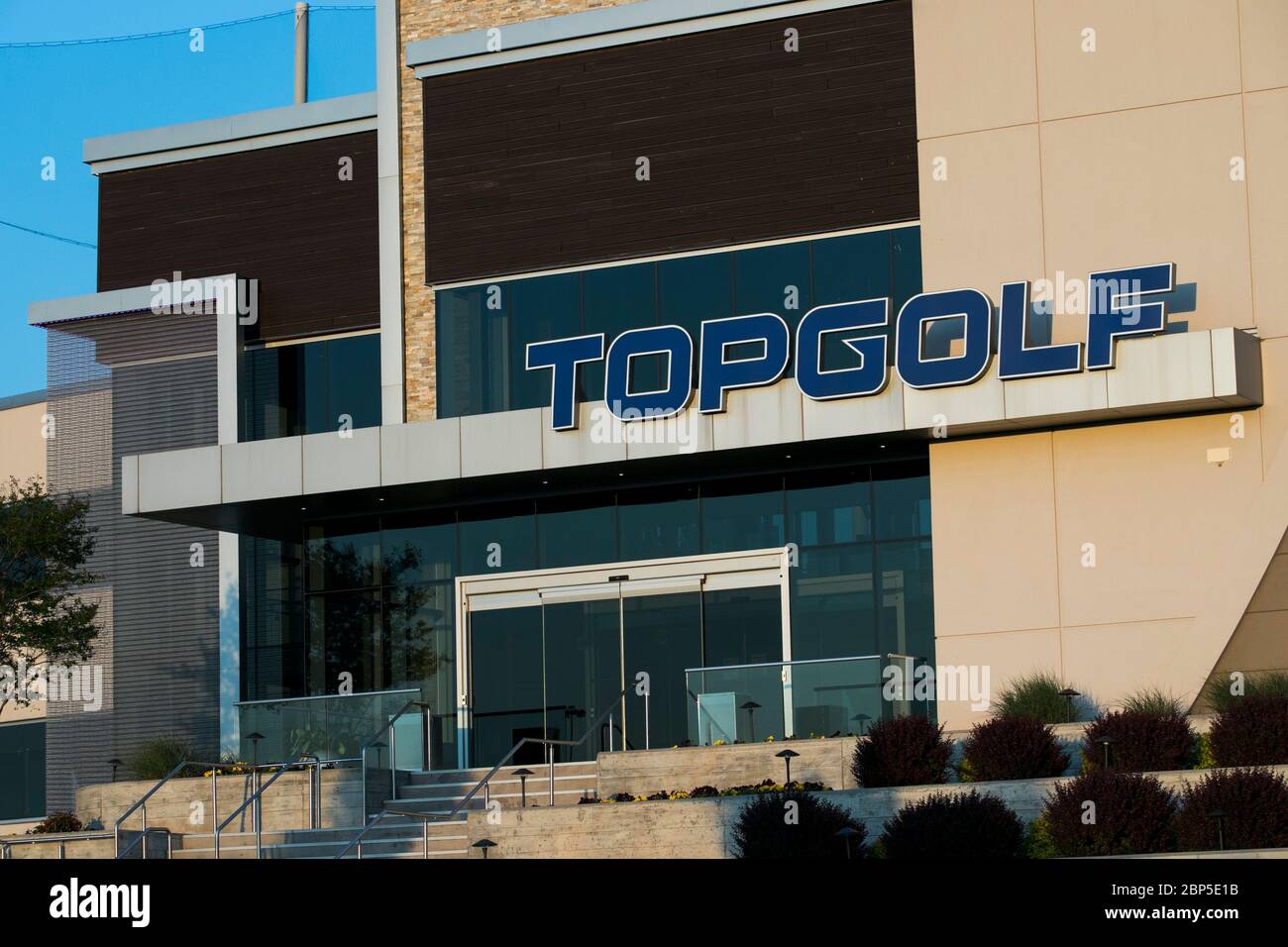 Topgolf logo -Fotos und -Bildmaterial in hoher Auflösung – Alamy