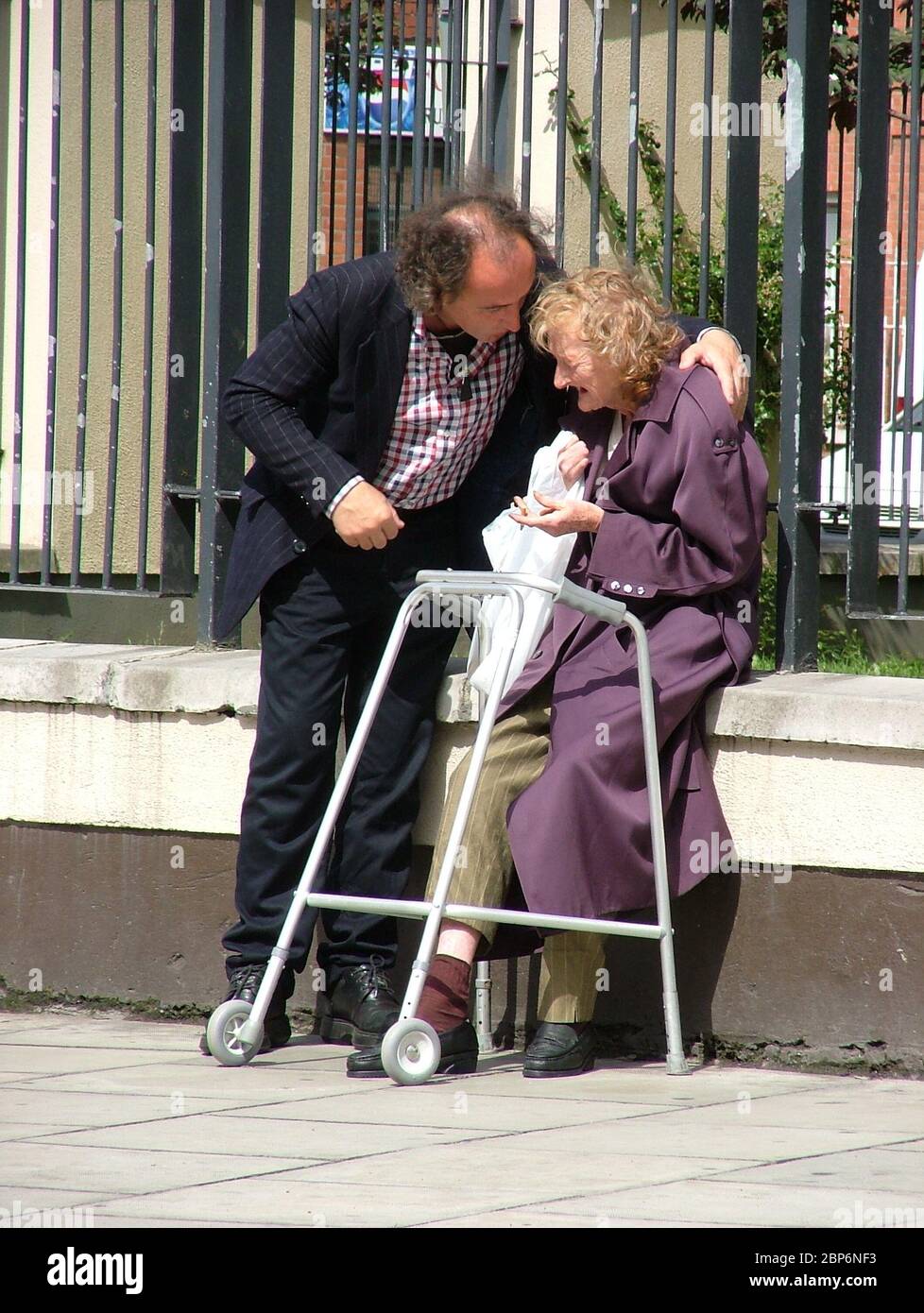 Alte leute und coronavirus -Fotos und -Bildmaterial in hoher Auflösung ...