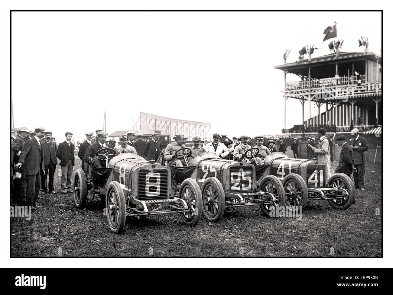Historische rennwagen -Fotos und -Bildmaterial in hoher Auflösung – Alamy
