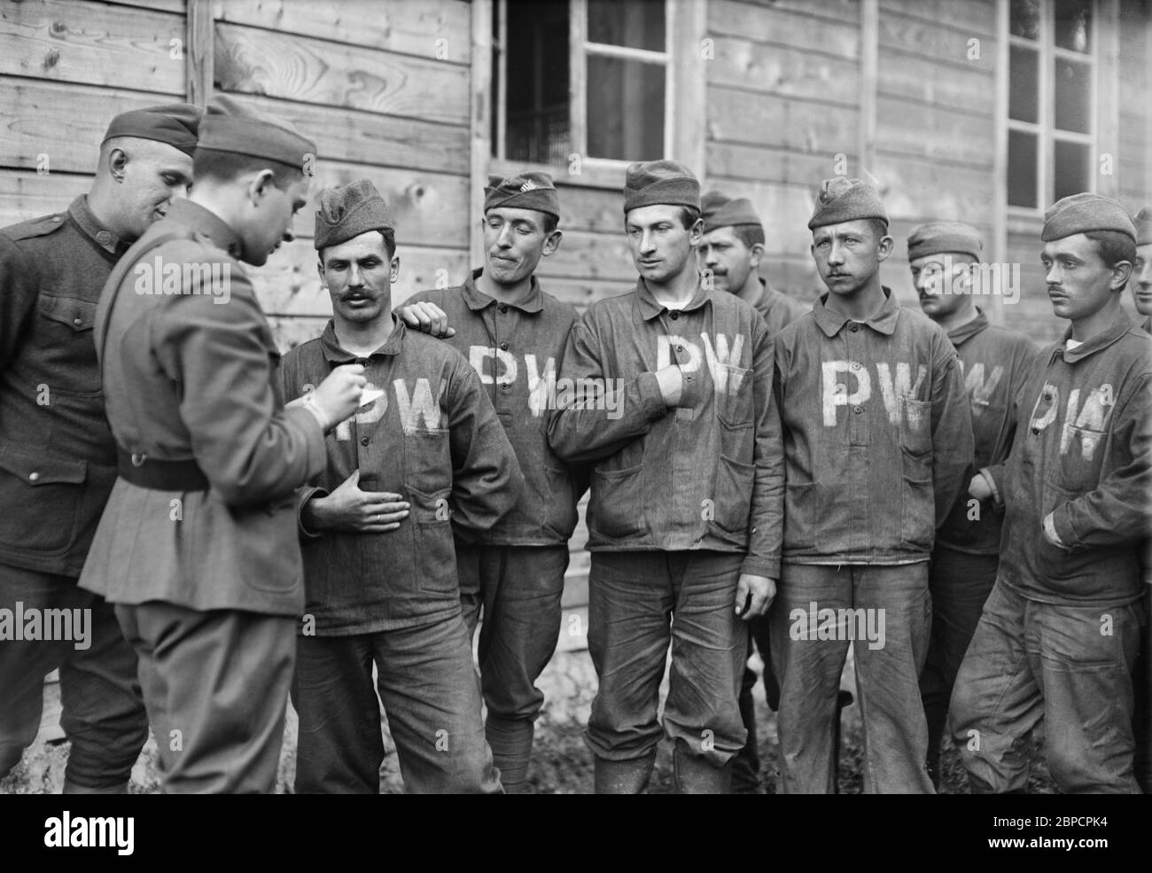 Gefangene rev Schwarzweiß-Stockfotos und -bilder - Alamy