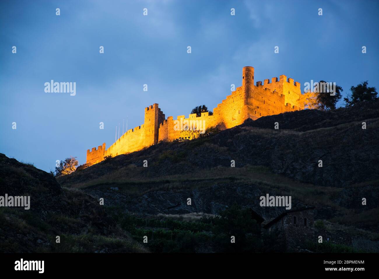 Tourbillon Schloss ist eine Burg in Sion im Kanton Wallis in der ...