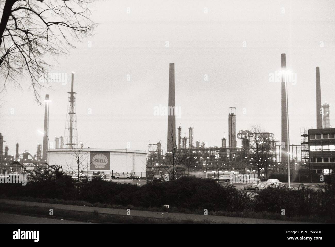 Shell Raffinerie Stockfotos und -bilder Kaufen - Alamy
