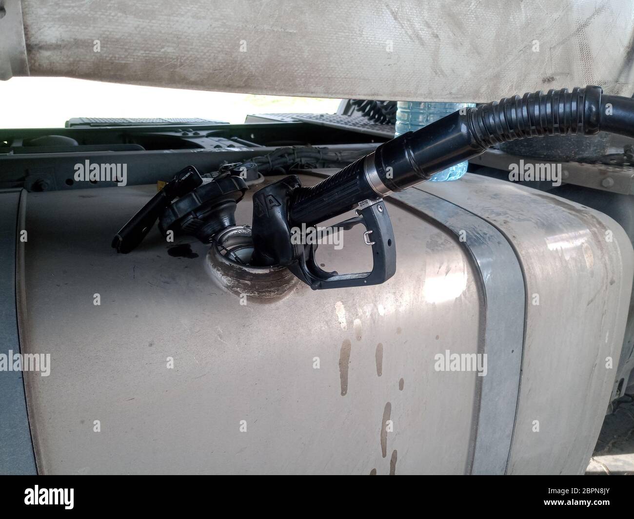 Trucker tankstelle -Fotos und -Bildmaterial in hoher Auflösung – Alamy