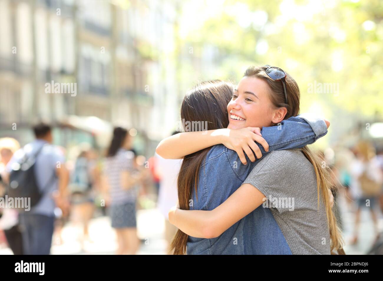 Reconciliation best friends -Fotos und -Bildmaterial in hoher Auflösung ...