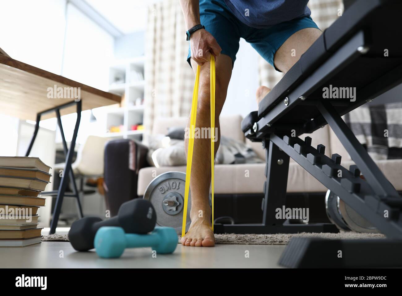 Kräftige beine -Fotos und -Bildmaterial in hoher Auflösung – Alamy