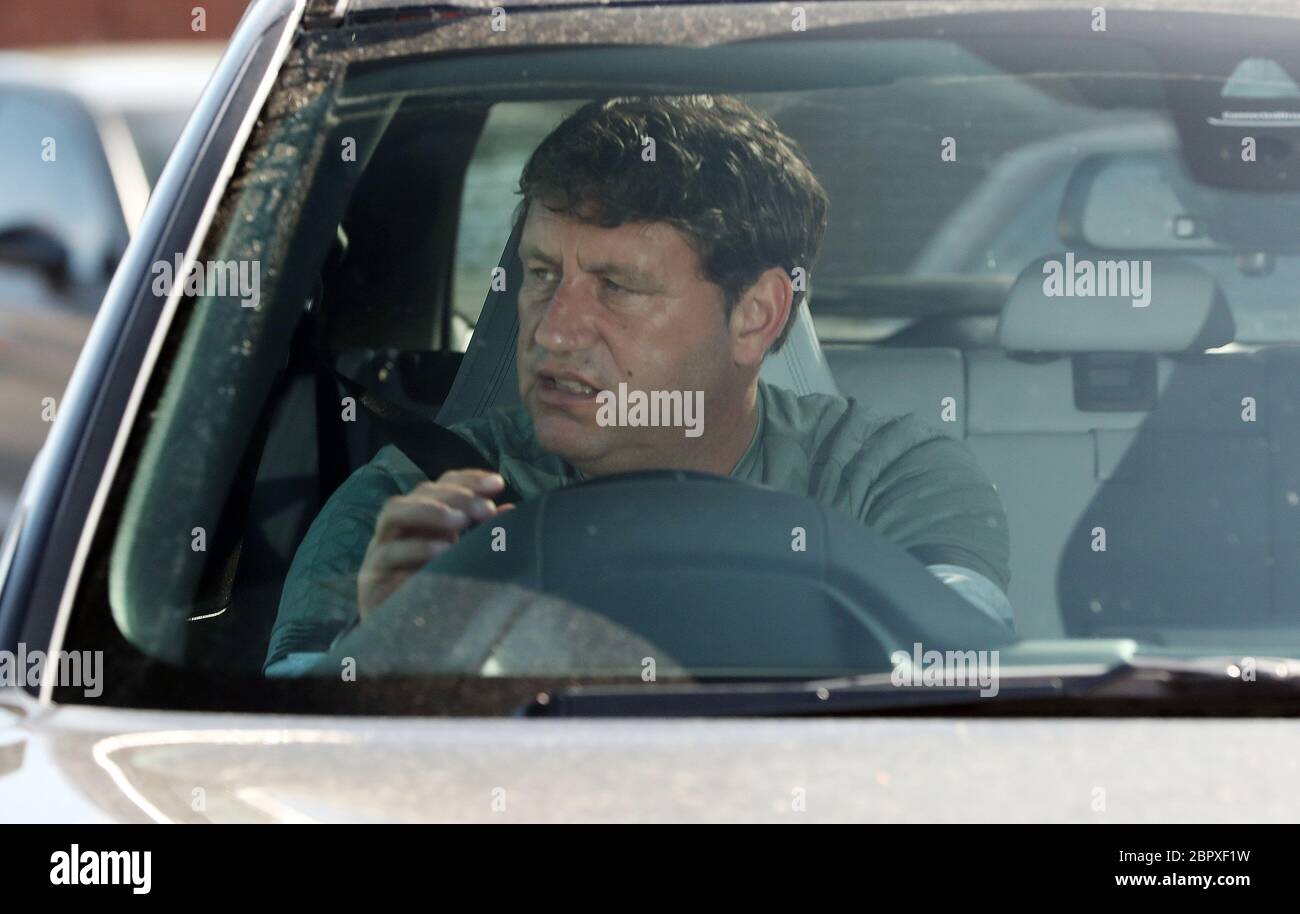 Liverpool trainer peter krawietz -Fotos und -Bildmaterial in hoher ...