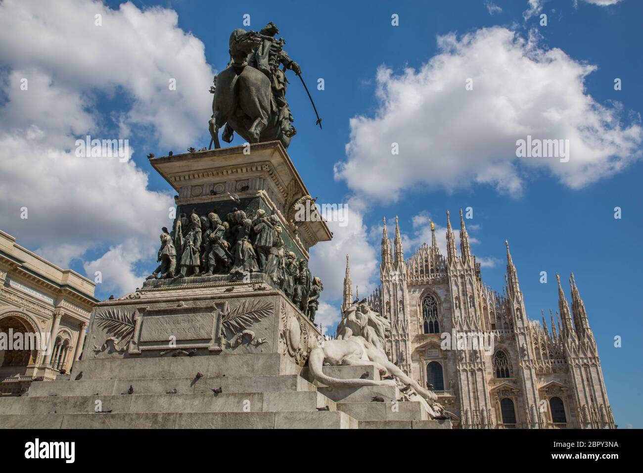 Piazza Del Duomo Di Milano Stockfotos und -bilder Kaufen - Alamy
