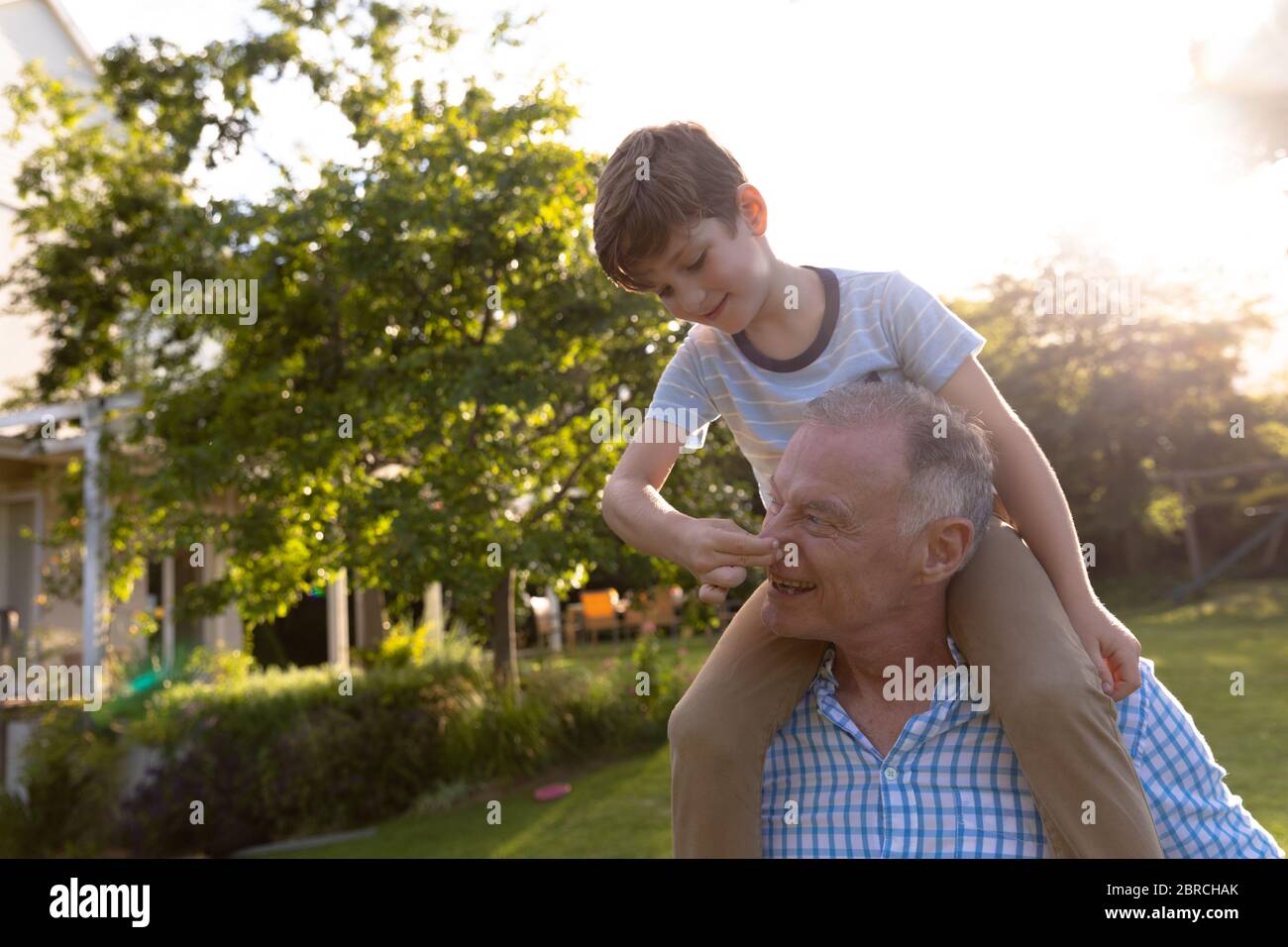 Grossvater enkel -Fotos und -Bildmaterial in hoher Auflösung – Alamy