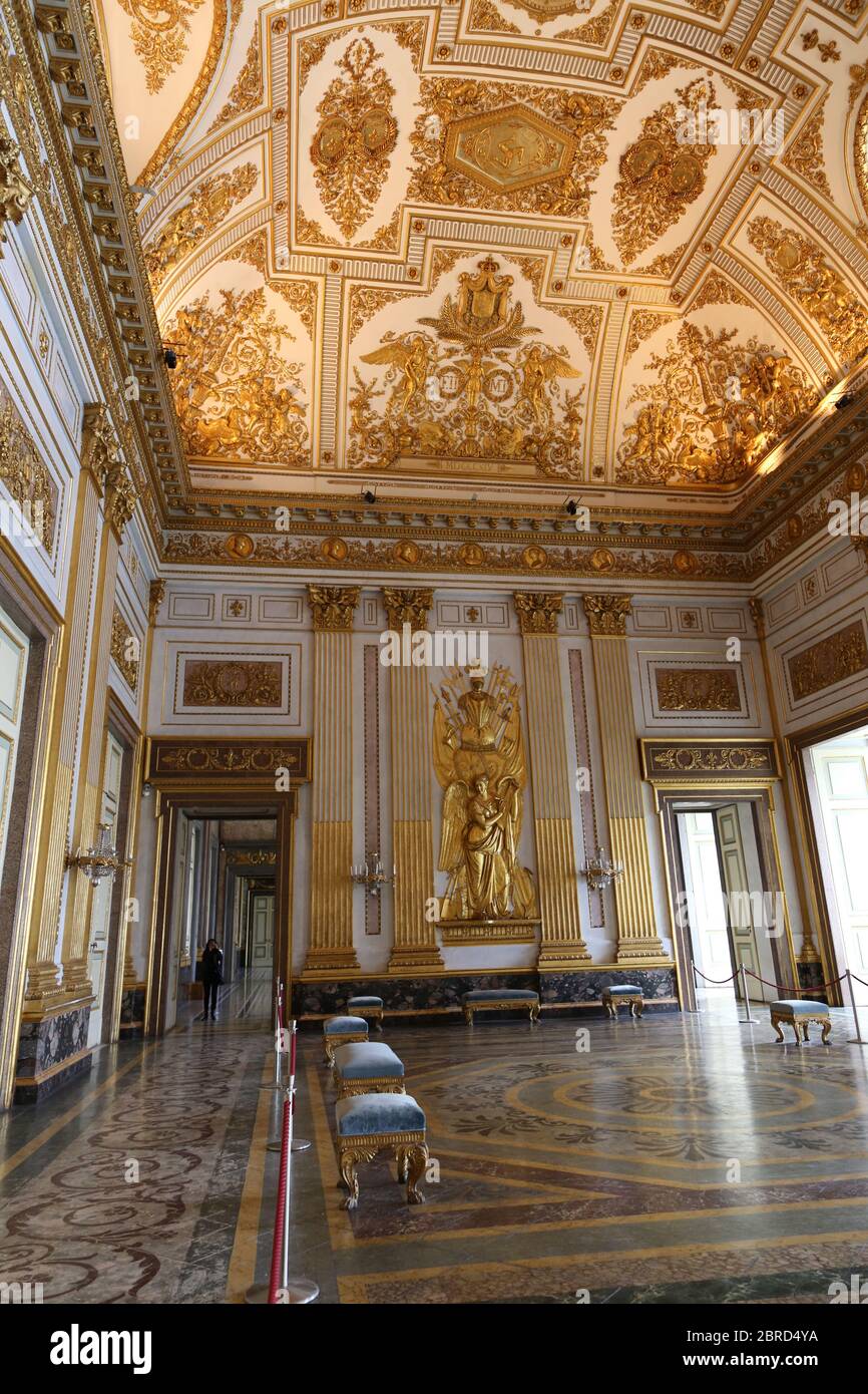 Caserta palace ceiling -Fotos und -Bildmaterial in hoher Auflösung – Alamy