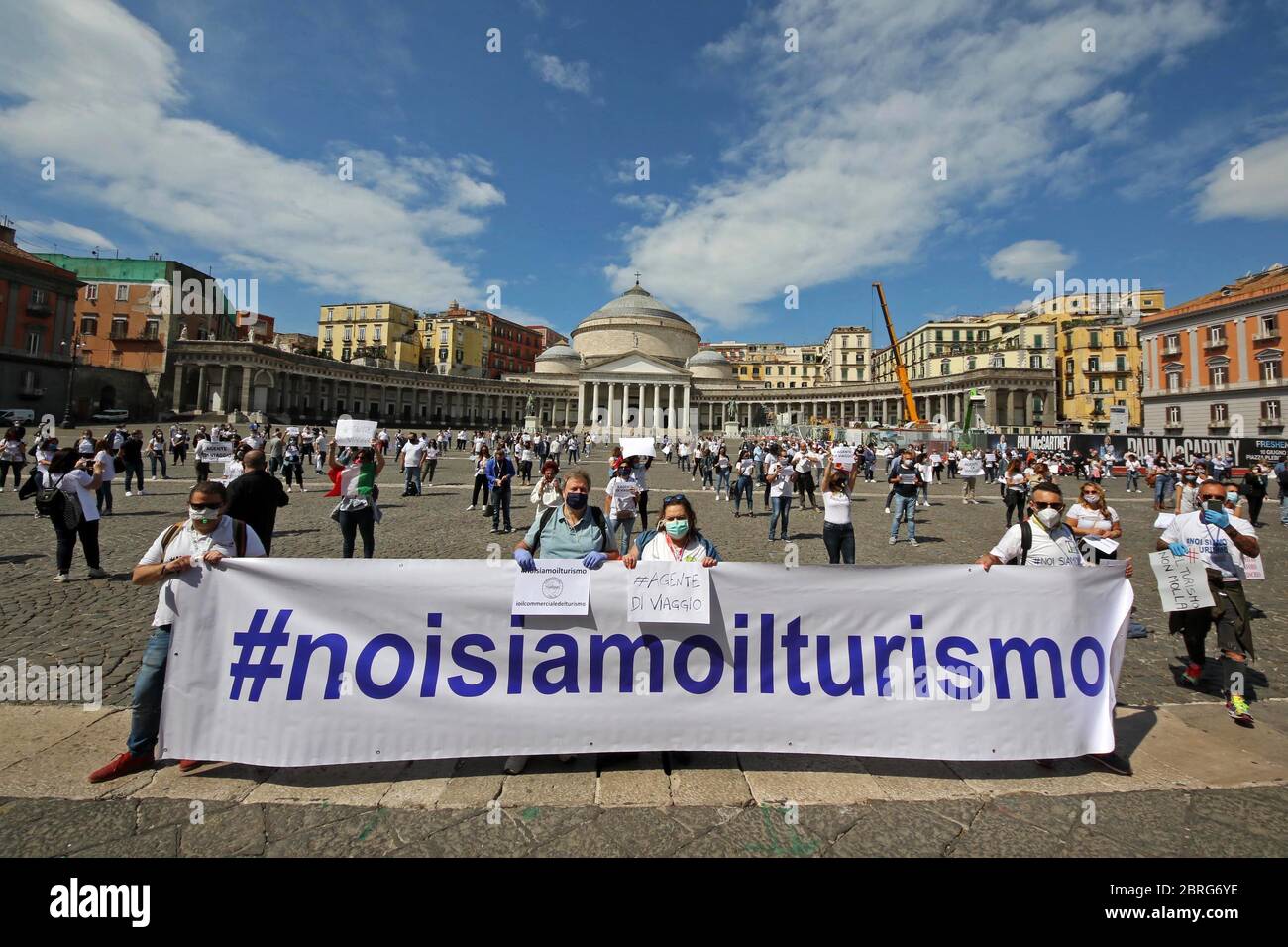 Neapels Flash Mob Protest von Reiseveranstaltern, Reiseveranstaltern ...