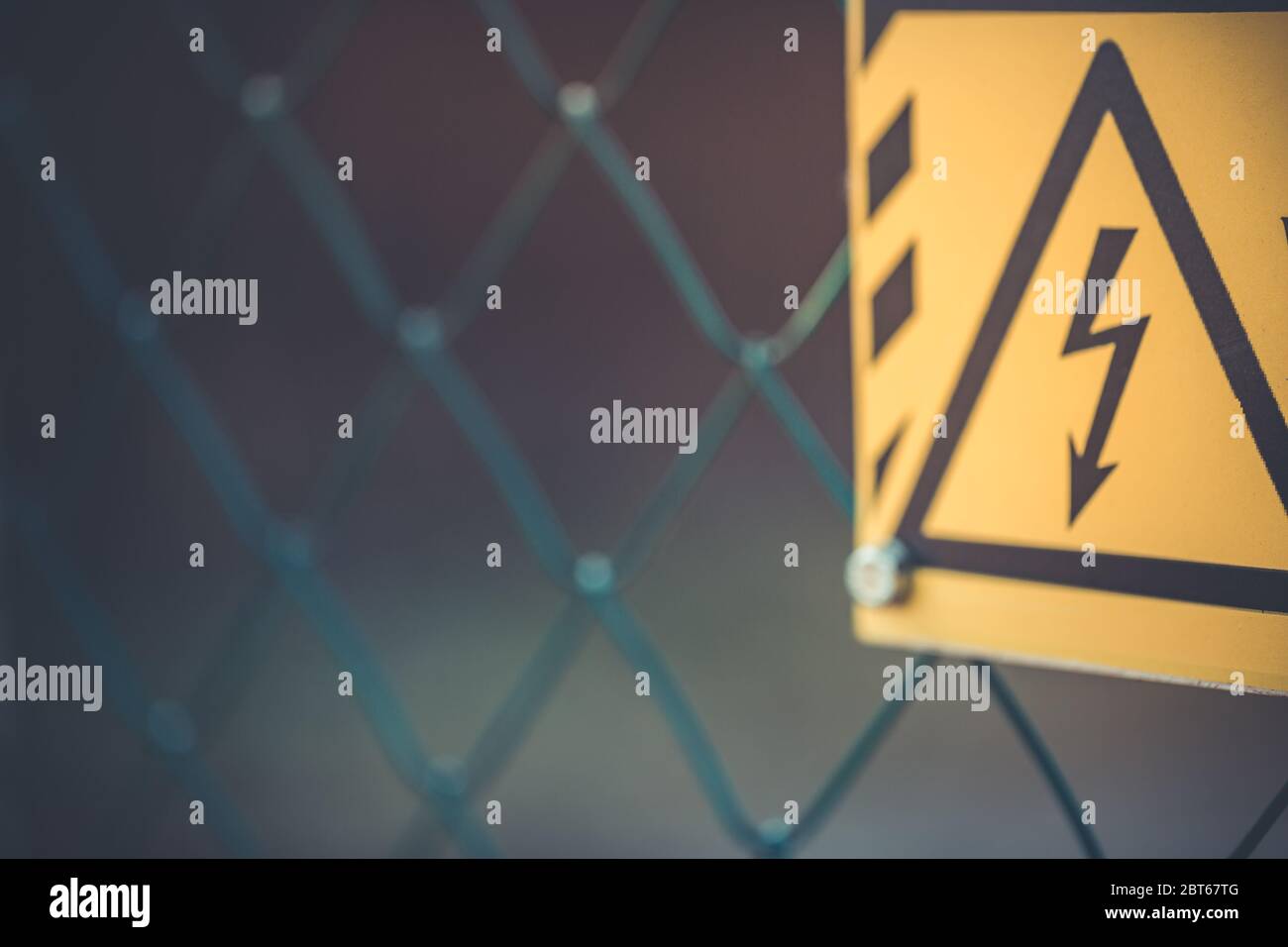 Electricity sign -Fotos und -Bildmaterial in hoher Auflösung – Alamy