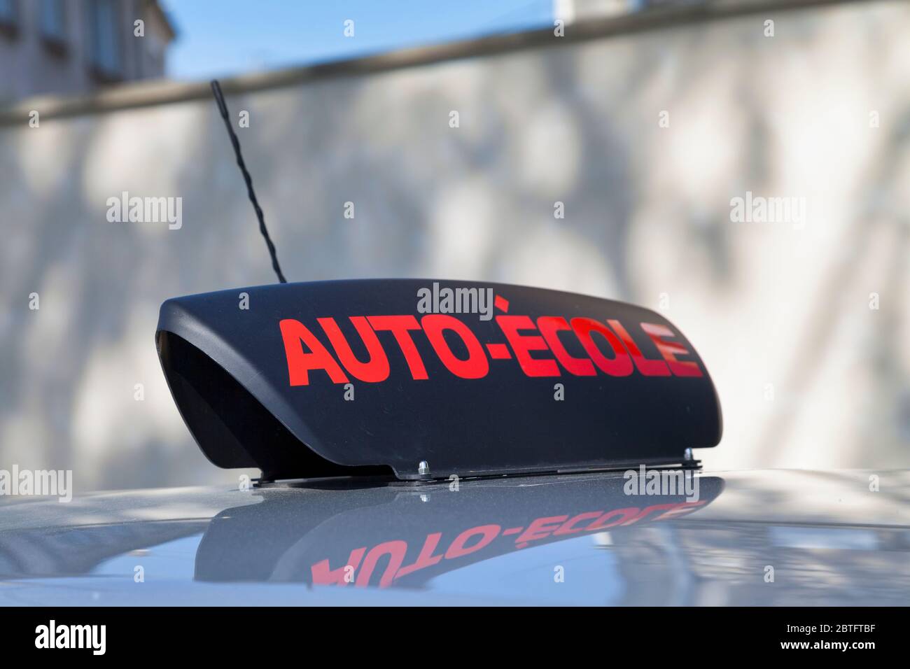 Driving School Roof Stockfotos und -bilder Kaufen - Alamy