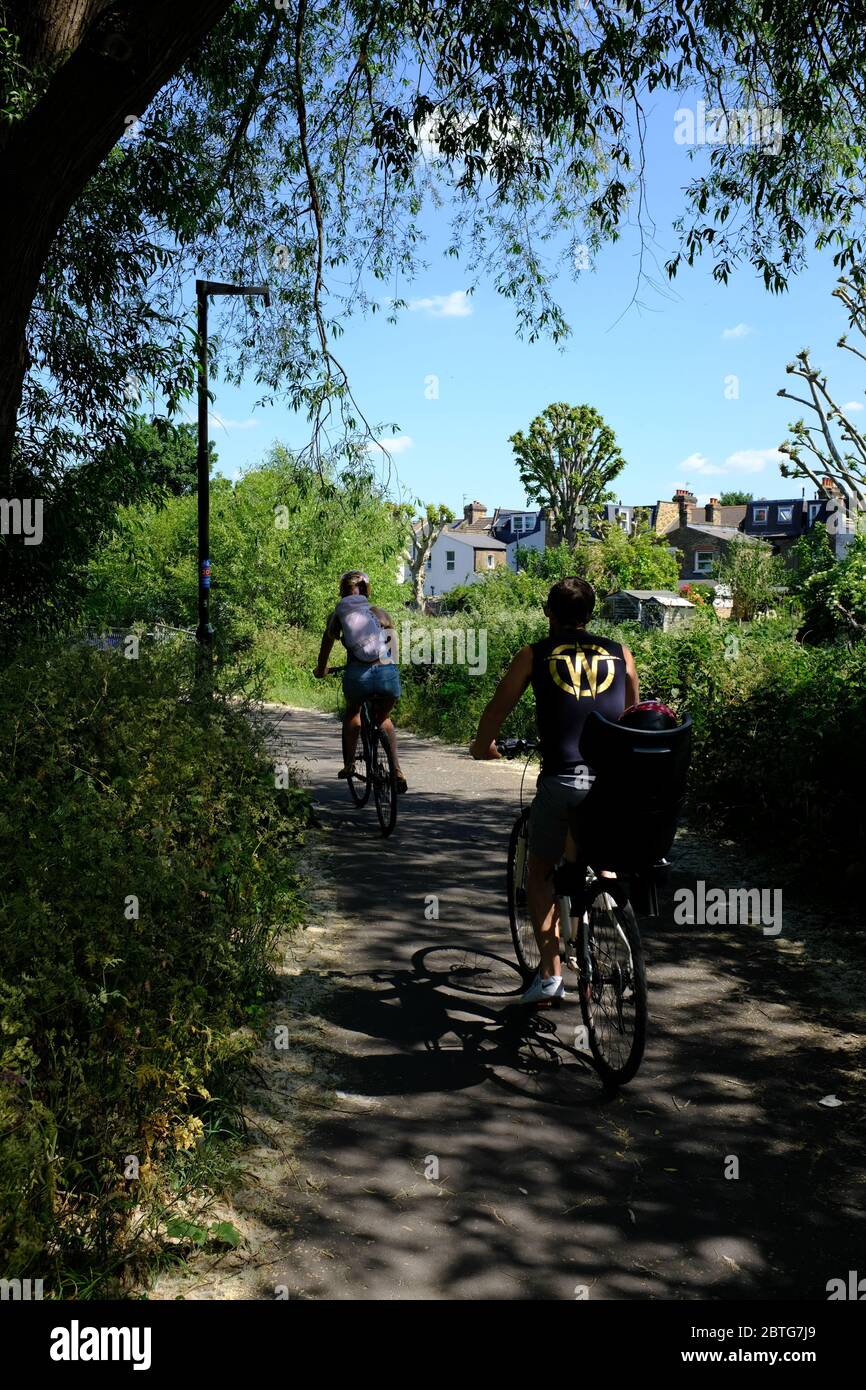 Wandle trail -Fotos und -Bildmaterial in hoher Auflösung – Alamy