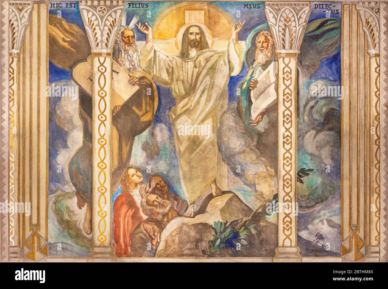 BARCELONA, SPANIEN - 3. MÄRZ 2020: Das Fresko der Trensfiguration auf ...