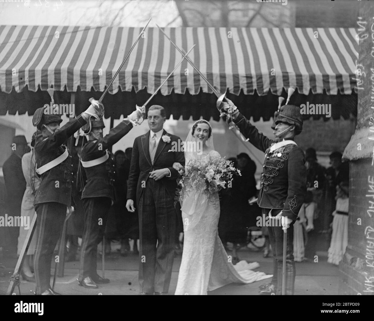 Hussars Officer 's Ehe. Herr Ronald Jayne, der 7. Hussars, war ...