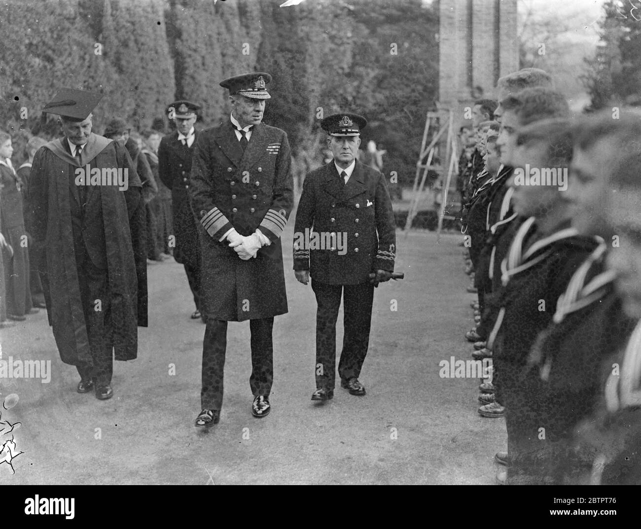 Sir roger backhouse -Fotos und -Bildmaterial in hoher Auflösung – Alamy