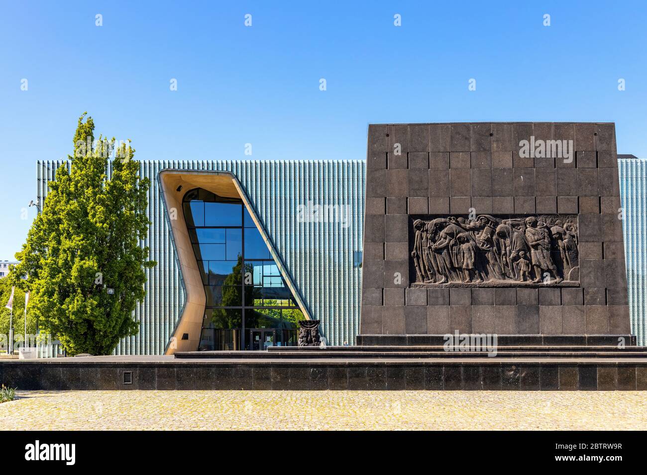 Denkmal des aufstands im warschauer ghetto -Fotos und -Bildmaterial in ...