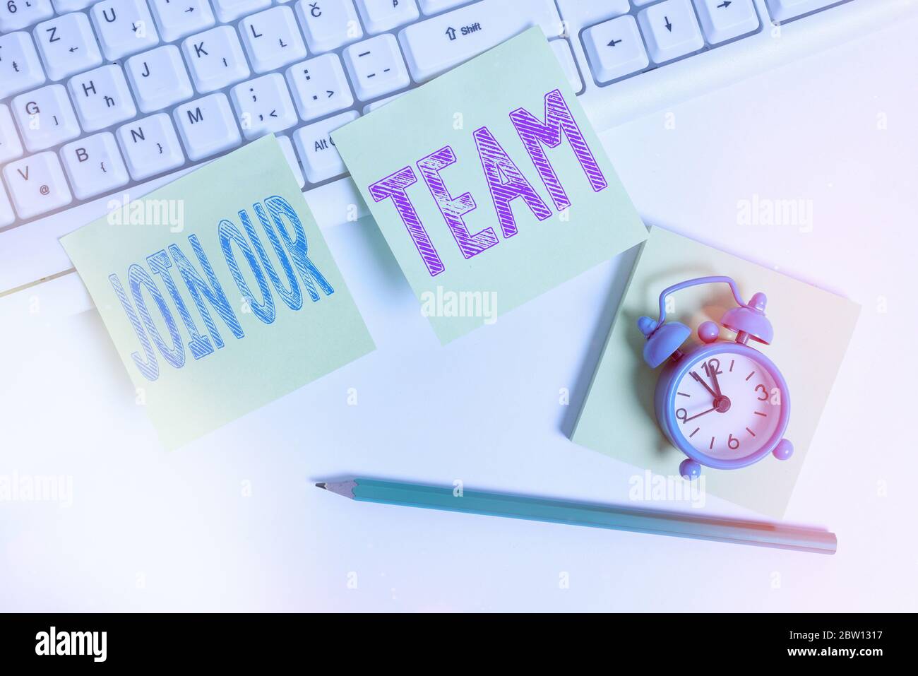 Schreiben Sie einen Hinweis, der zeigt, wie Sie unserem Team beitreten ...