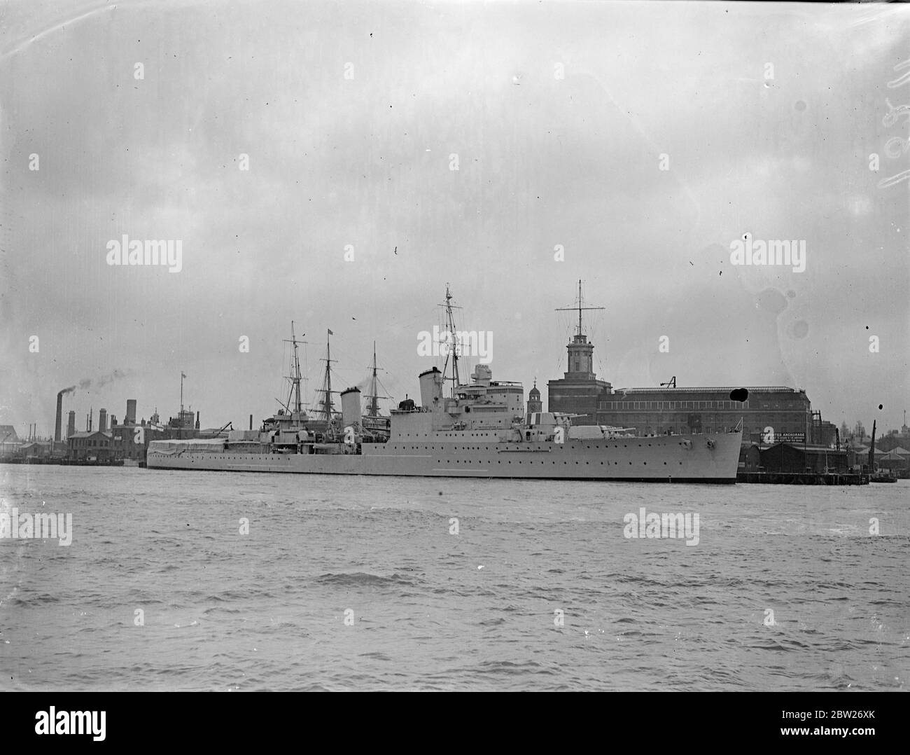 Birmingham Geschenke an ihre HMS Birmingham in Portsmouth präsentiert ...