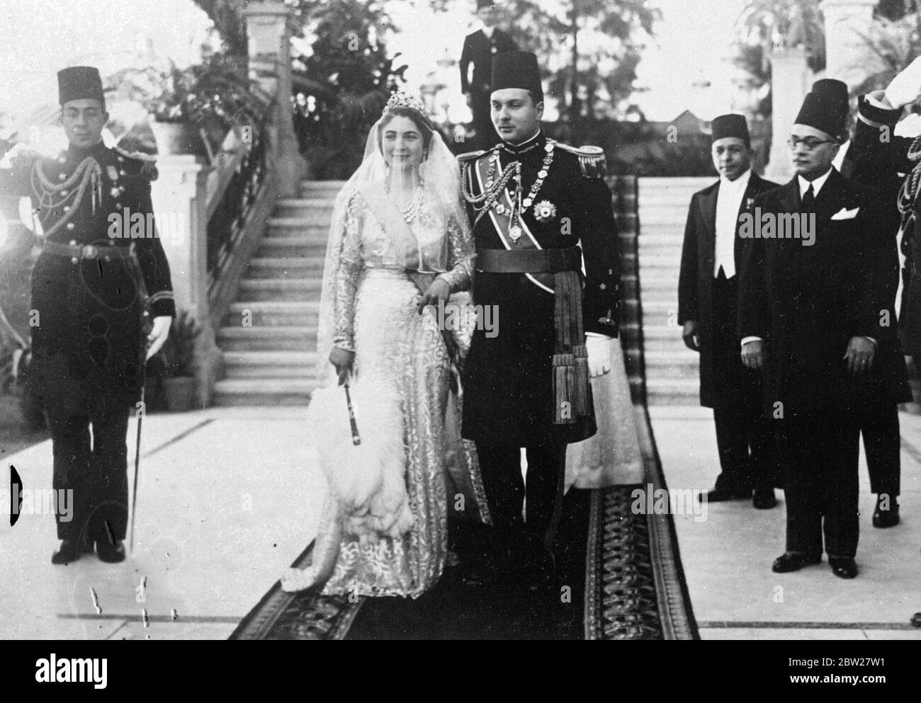 Der 17-jährige König Farouk und seine Braut, Miss Farida Zulficar, 17 ...