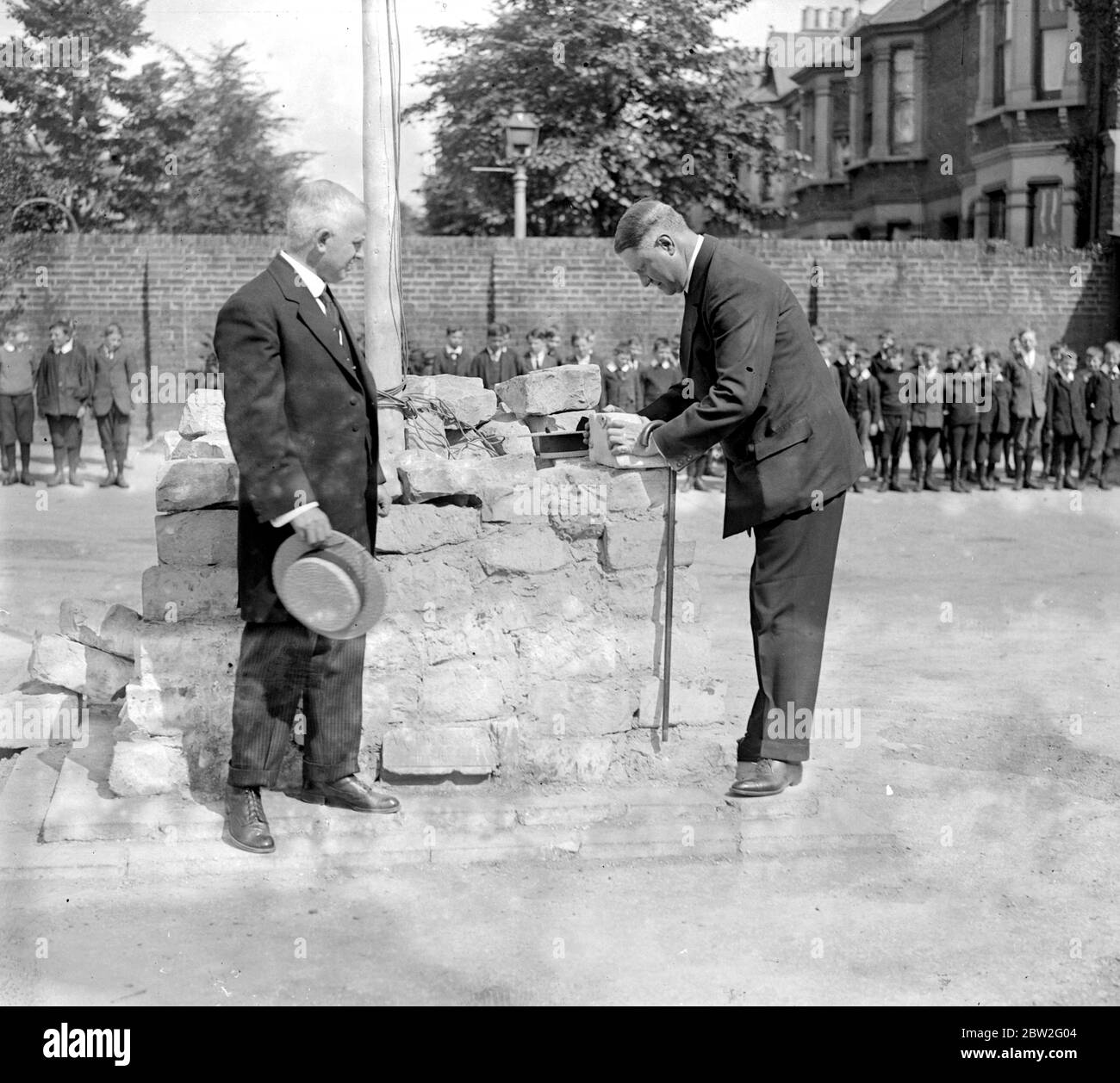 Ealing kriegsdenkmal -Fotos und -Bildmaterial in hoher Auflösung – Alamy