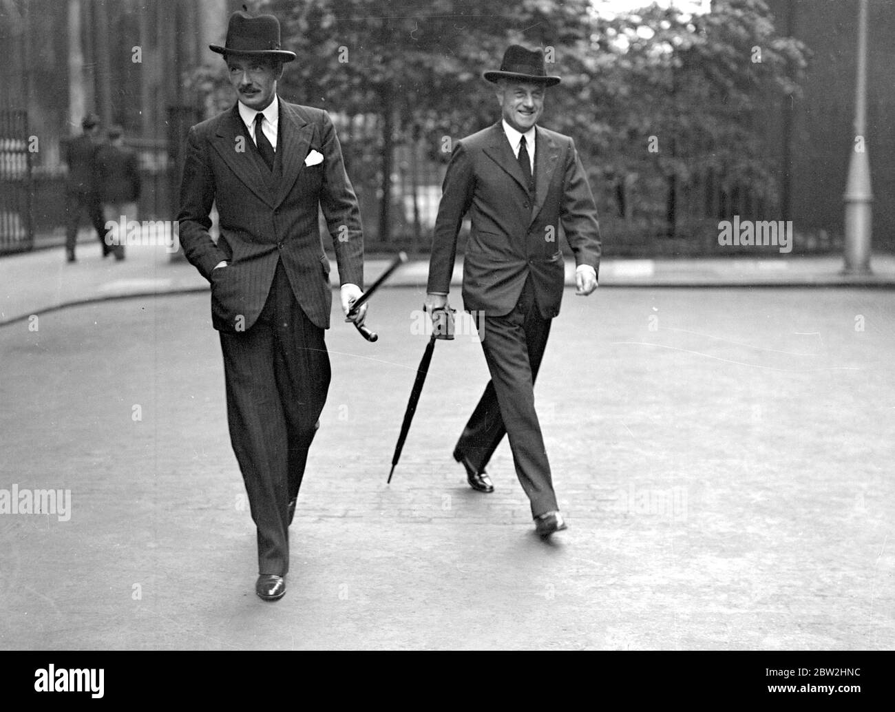 Downing Street. Anthony Eden und Sir Samuel Hoare. 13 Oktober 1935 Eden ...