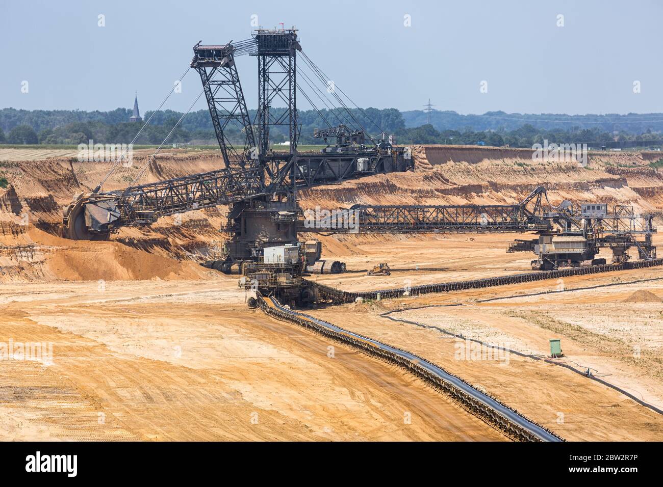 Braunkohle braunkohlebagger -Fotos und -Bildmaterial in hoher Auflösung ...