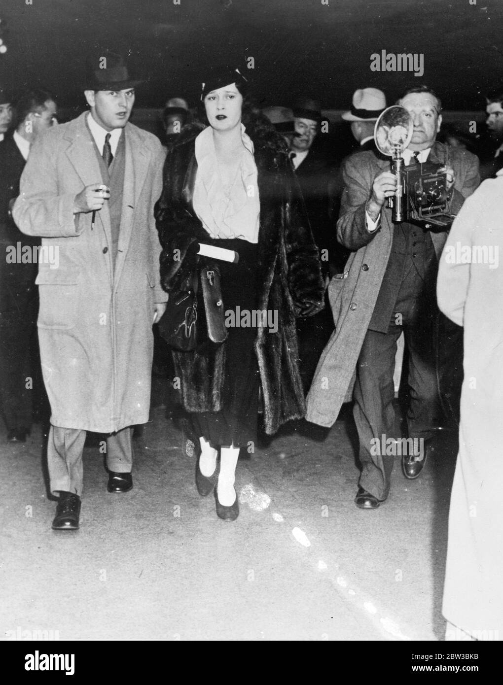 Lady Furness in Amerika, um Frau Vanderbilt zu helfen. 19. Oktober 1934 ...