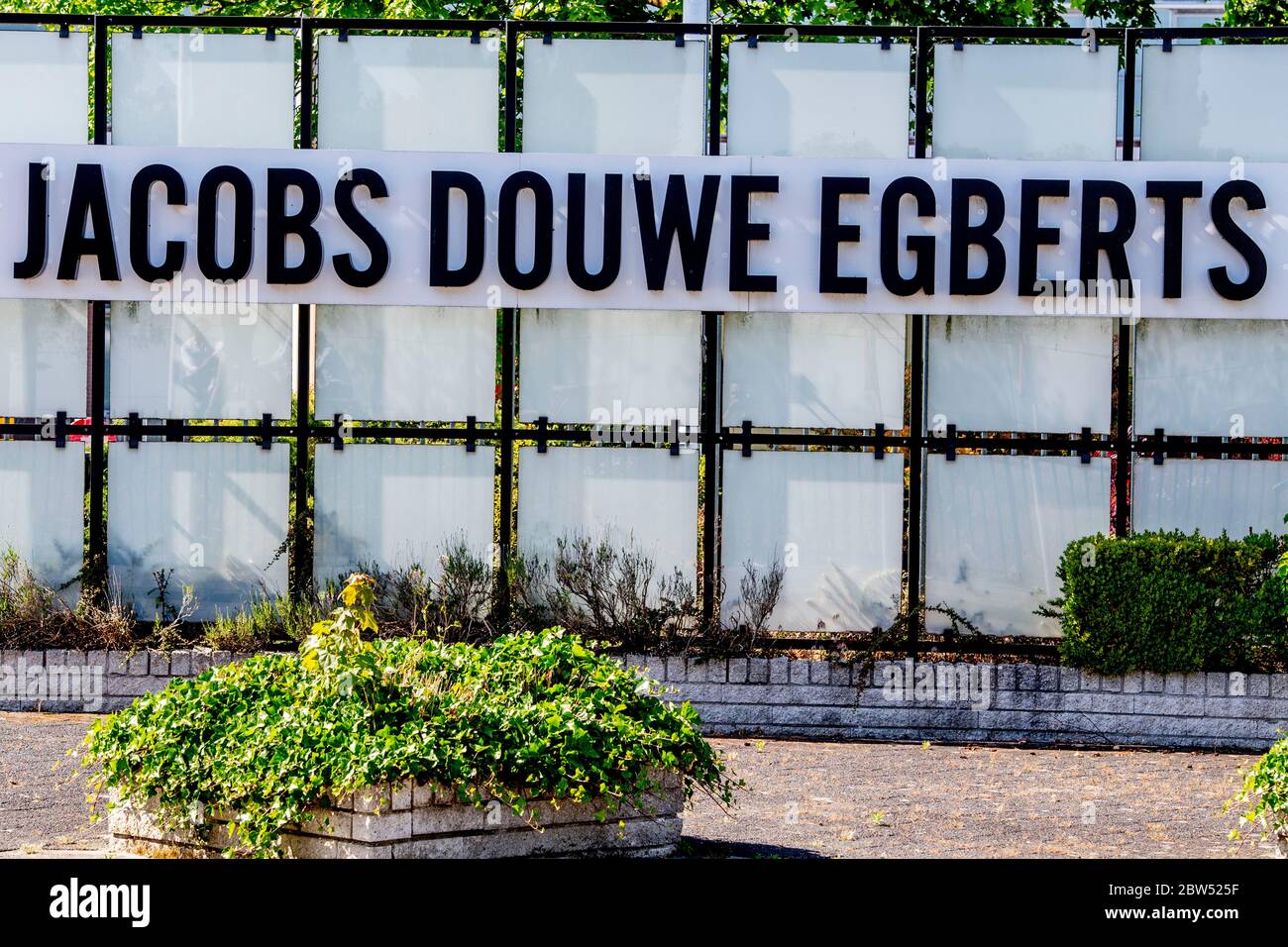 Jacobs douwe egbets -Fotos und -Bildmaterial in hoher Auflösung – Alamy