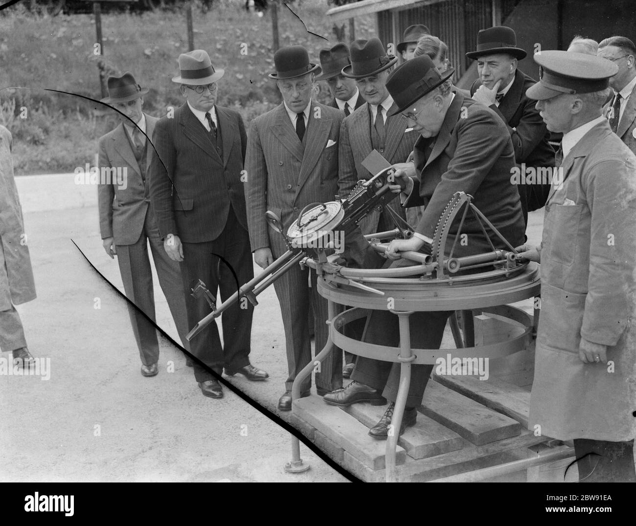 Sir howard kingsley wood -Fotos und -Bildmaterial in hoher Auflösung ...