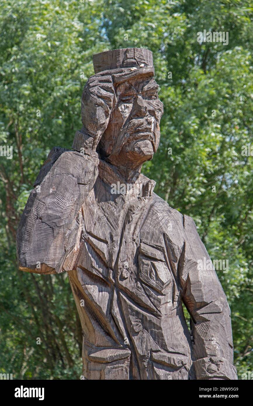 Postman statue -Fotos und -Bildmaterial in hoher Auflösung – Alamy
