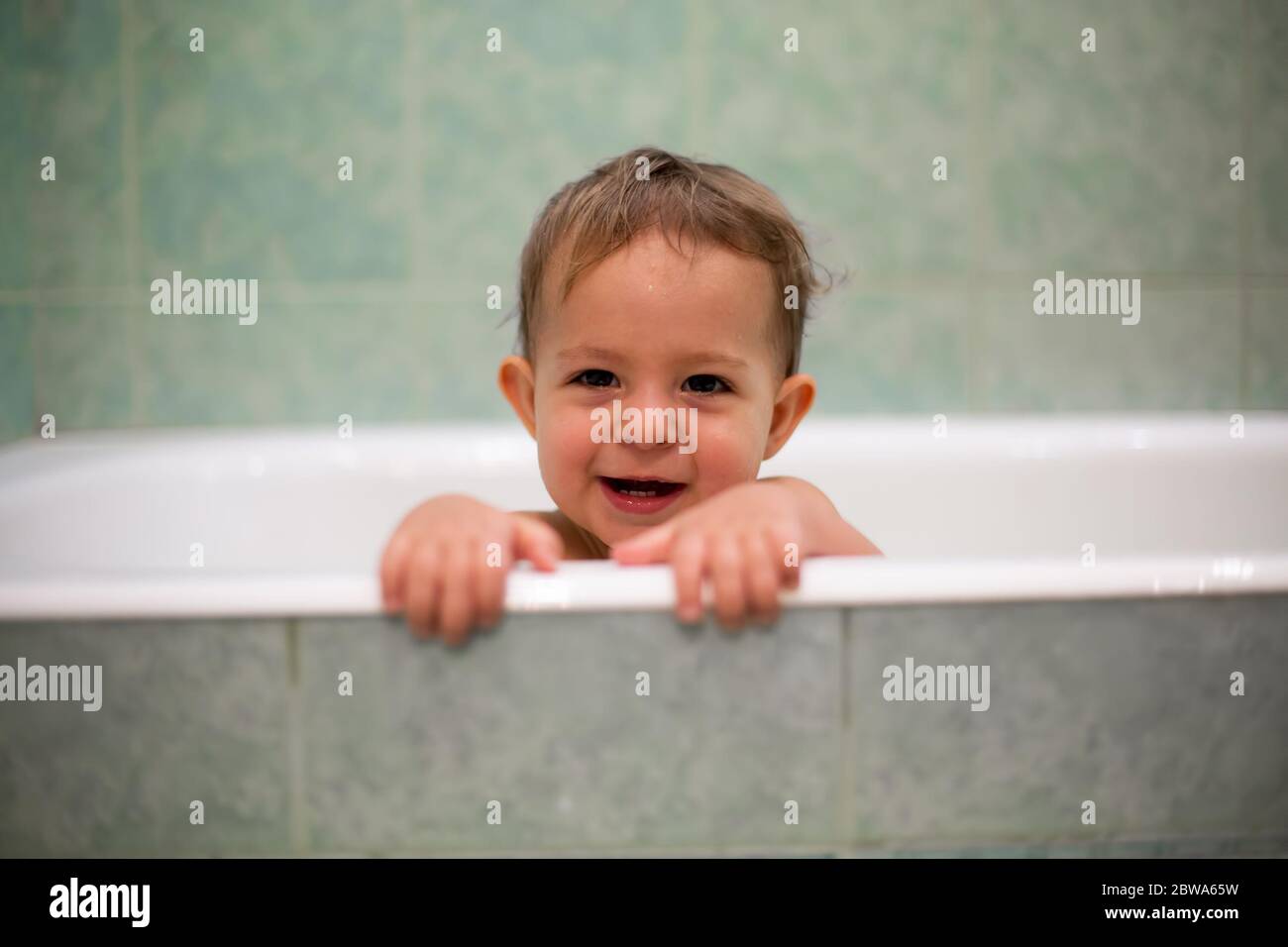 Child soap mouth -Fotos und -Bildmaterial in hoher Auflösung – Alamy